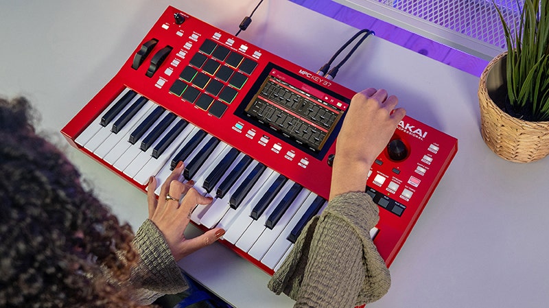 Akai MPC Key 37 Synthesizer Production Keyboard