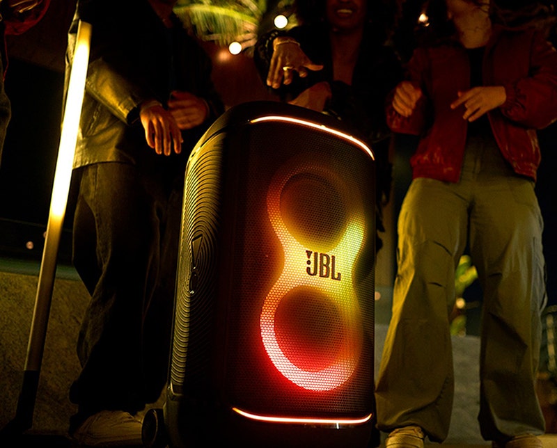 JBL PartyBox 520 Portable Battery Powered Speaker