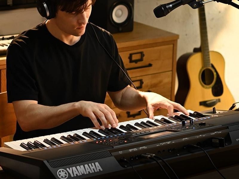Yamaha PSRSX720 Keyboard Arranger Workstation